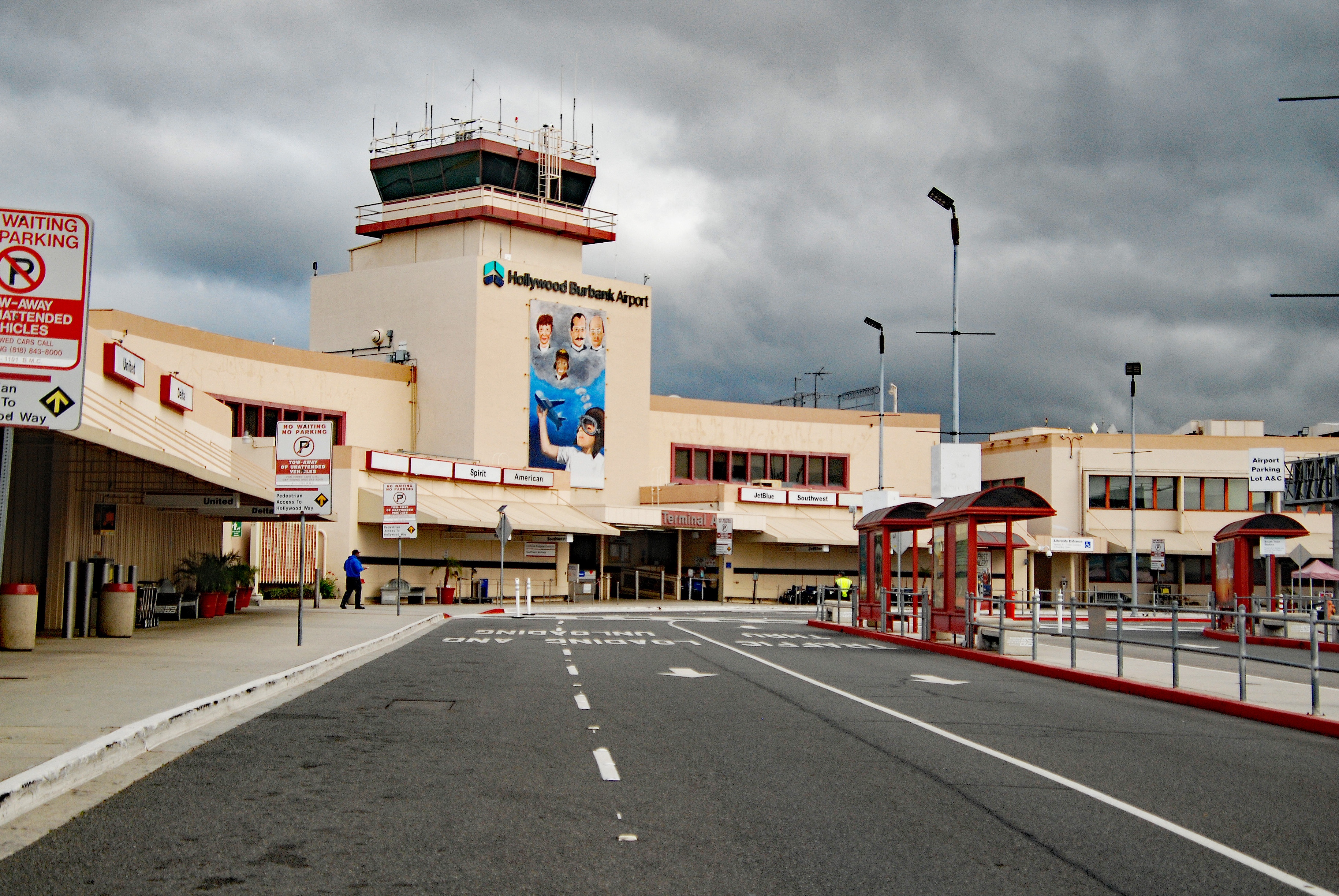 Hollywood-Burbank Airport is About to Enter the 21st Century – Boomer ...